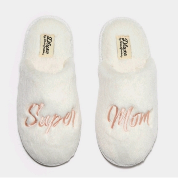 dearfoams | Shoes | Super Mom Slippers | Poshmark